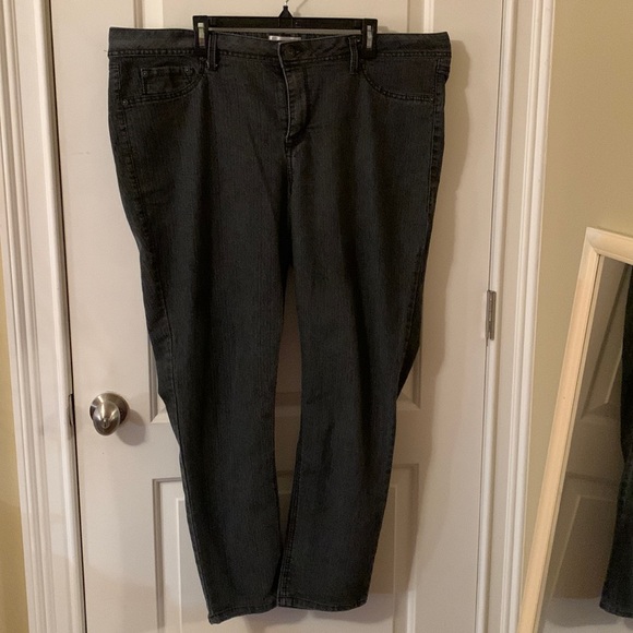 Simply Emma | Jeans | Simply Emma Black 5pocket Straightleg Stretchy ...